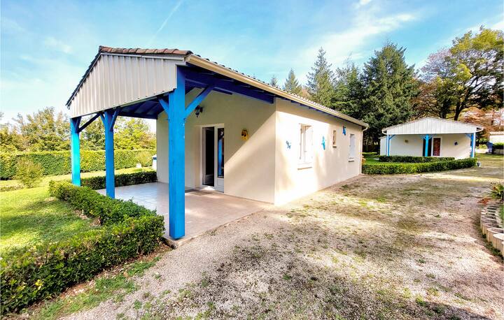 2 Bedroom Nice Home In Souvigne - Saint-Maixent-l'École