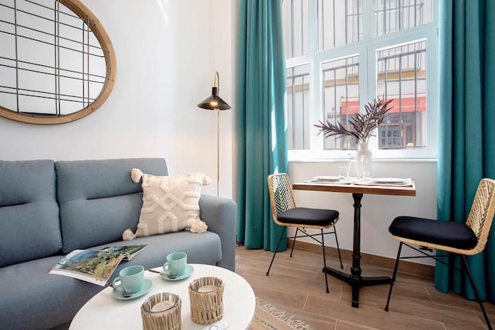 Cozy Apartment In Center Of Seville. Pajaritos Iv - Sevilla, España