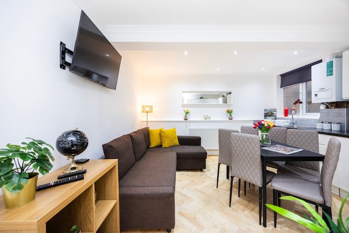 2 Bedroom Charming Family Apartment - Wembley Stadium
