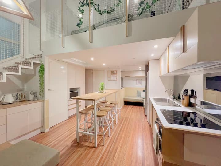 The New Yorker Loft | Brisbane Cbd | Sleeps 5 - Brisbane