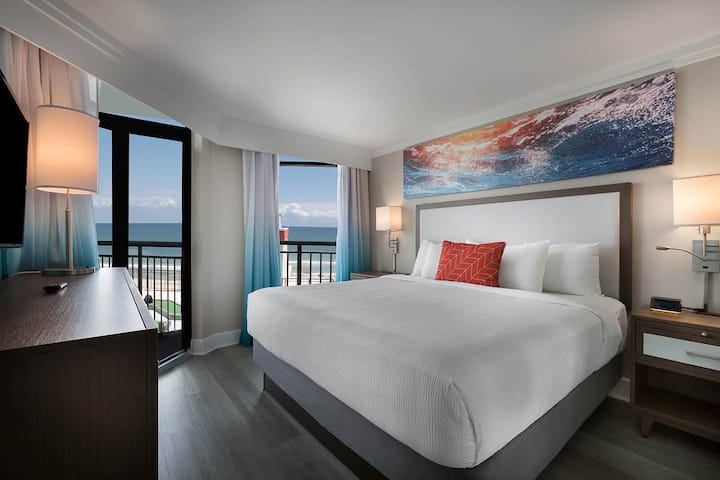 Resort View 3 Bedroom Condo Spacious Coastal Haven - Myrtle Beach, SC