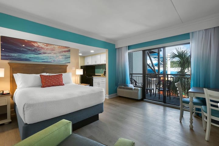 Splash Deck View Two Room Apartment 3rd Floor - Myrtle Beach, SC