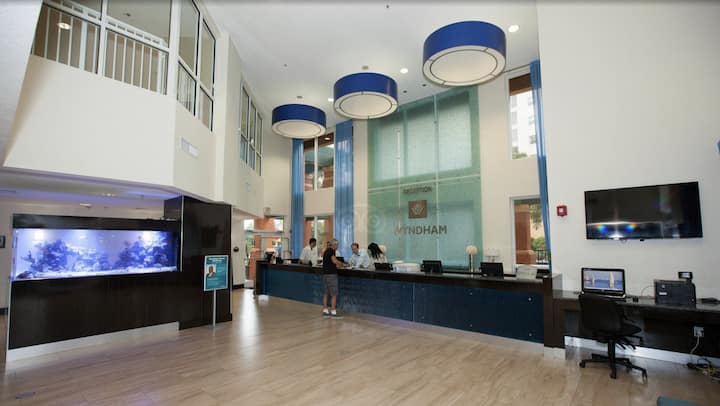Wyndham Palm-aire Pools, Spa, Beach Shuttle + More - Pompano Beach, FL