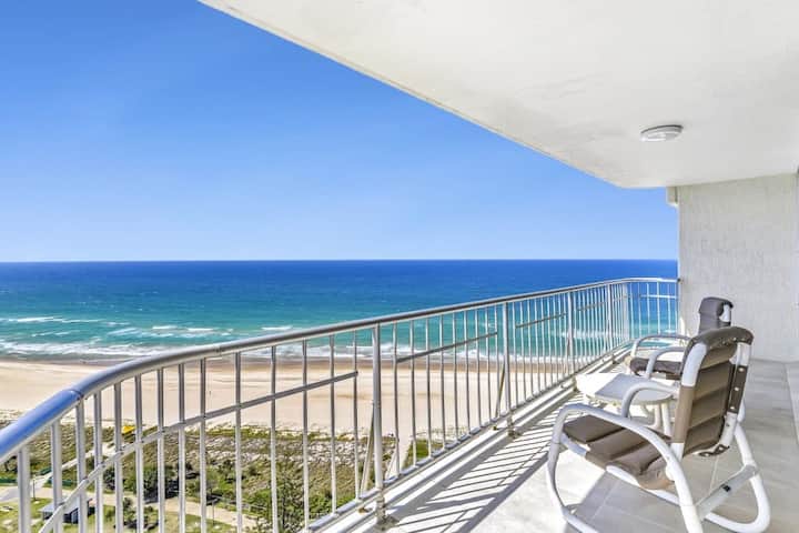 2 Bedroom Superior Oceanview - Broadbeach