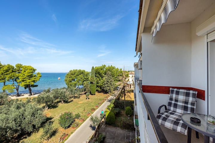 Apartment Ivana - Sea View, Pet Friendly - Fažana