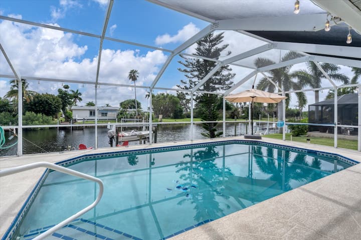 Punta Gorda Isles 3 Bedroom Canal Front Pool Home - Punta Gorda, FL