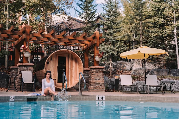 Hope Peak Hydeaway At Stoneridge - Canmore