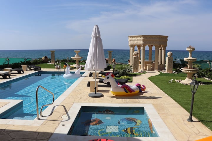 Beachfront Home, Stunning Views, Paphos Villa 1410 - Argaka