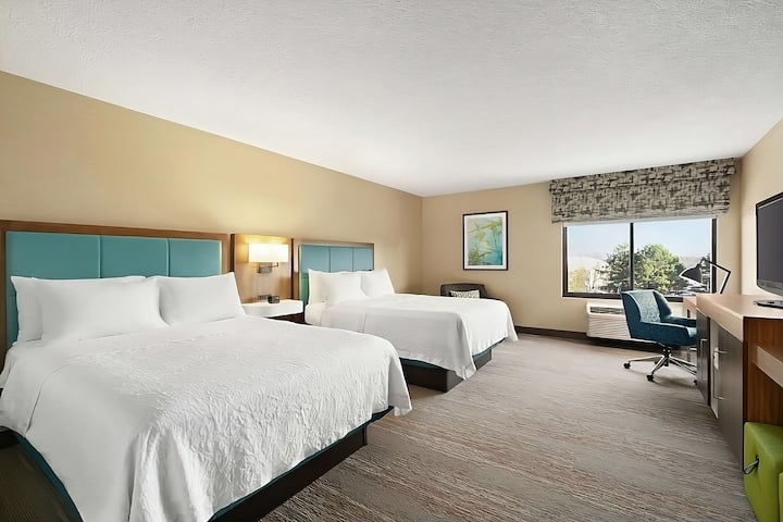 3 Pet-friendly Units, Free Breakfast, Parking! - Portland, ME