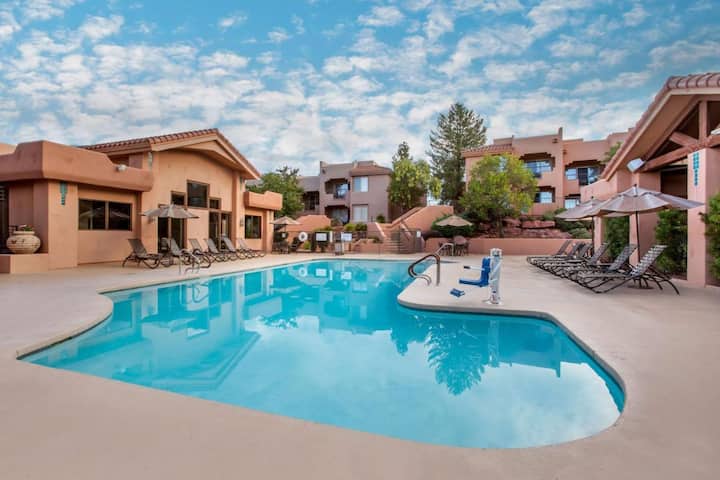 Rare Gem! Outdoor Pool, Full Kitchen! - Sedona, AZ