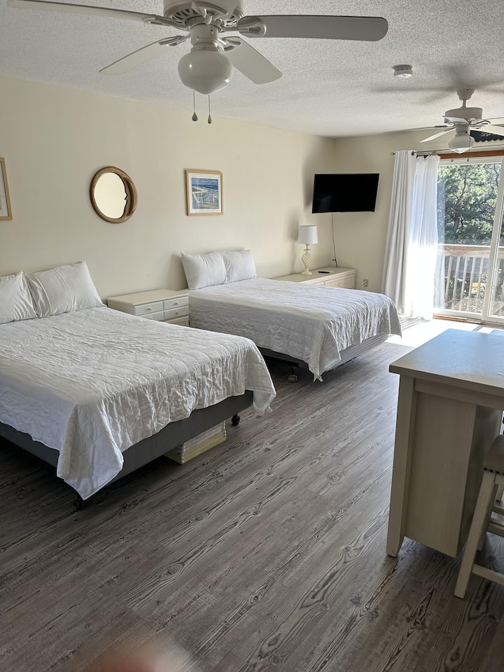 Unit #29 - Ground Floor Deluxe Studio With A/c - Provincetown, MA