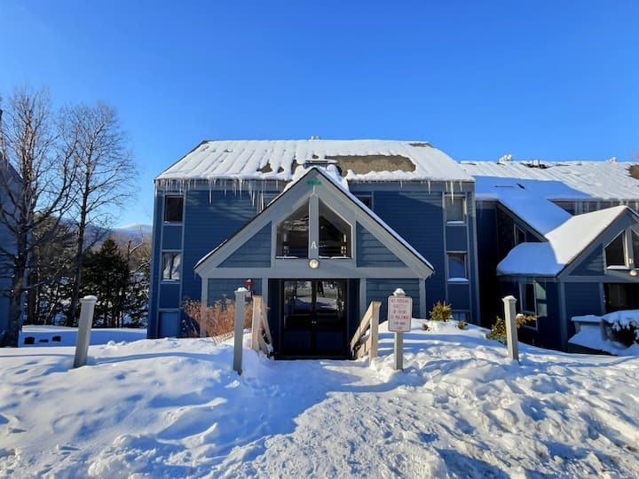 Bear8- Shuttle On, Ski Home, Sleeps 20! - Killington, VT