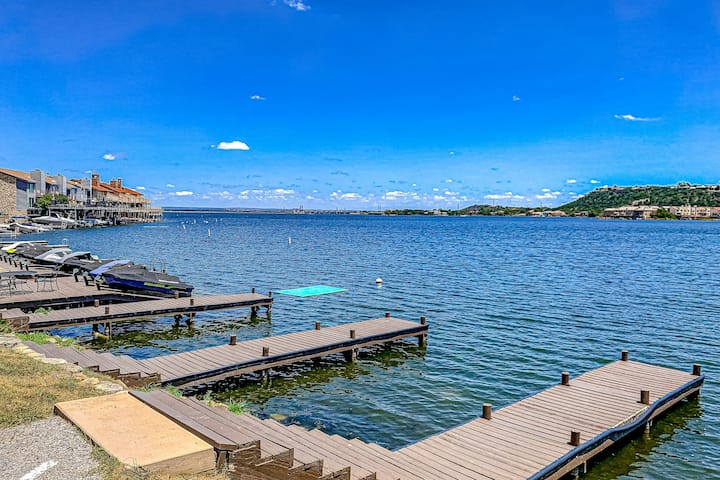 Chic, Dog-friendly 3br With Deck, Pool & Day Docks - Horseshoe Bay, TX
