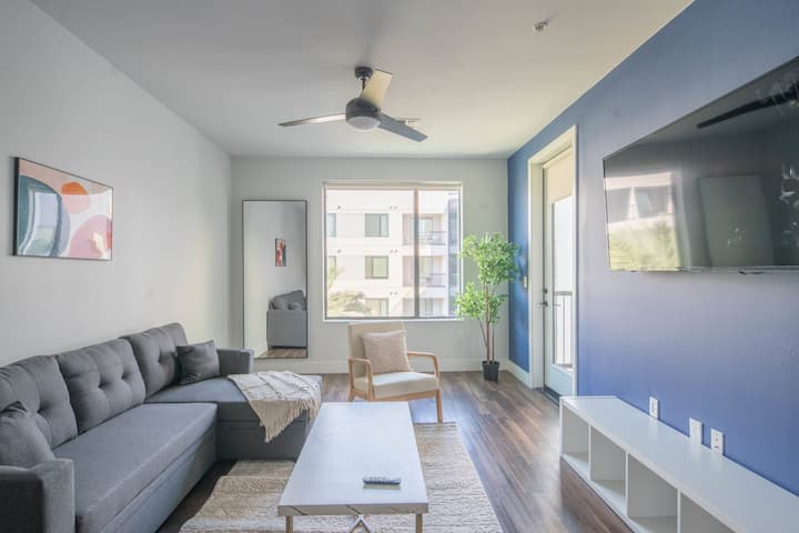 Tempe Dt Life 1bd With Pool Gym Parking Wd! - Tempe, AZ