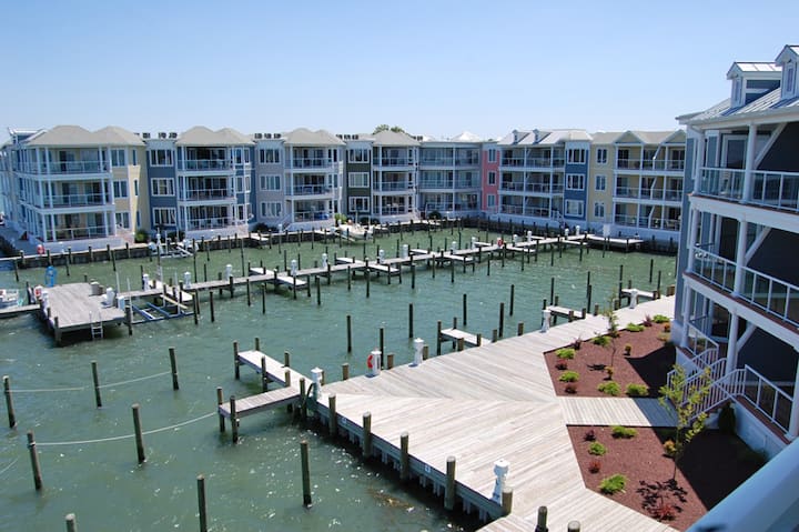 Sunset Bay Villa 202 - Pool, Waterfront, Sunsets! - Chincoteague Island, VA