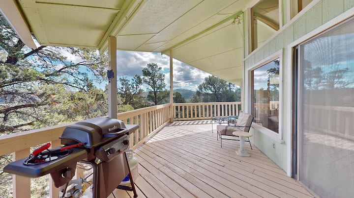 Family Friendly Ruidoso Cabin 5 Bdrm Fireplace - Ruidoso, NM