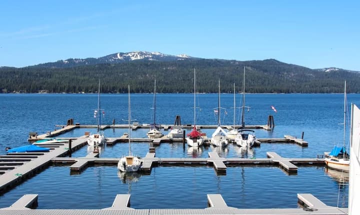 Wildwood Getaway Winter Retreat – Sleeps 12,  Walk - Donnelly, ID