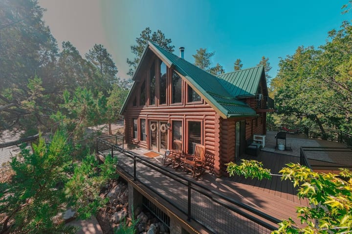 Vevee's Pine A-frame Retreat - Pine, AZ