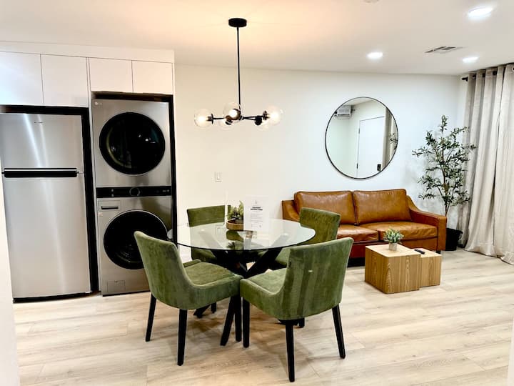 New Fully Renovated 2br House Near Dtlv - Las Vegas, NV