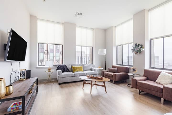 2br Distinguished Apartment Rooftop Deck & Gym - Baltimore, MD