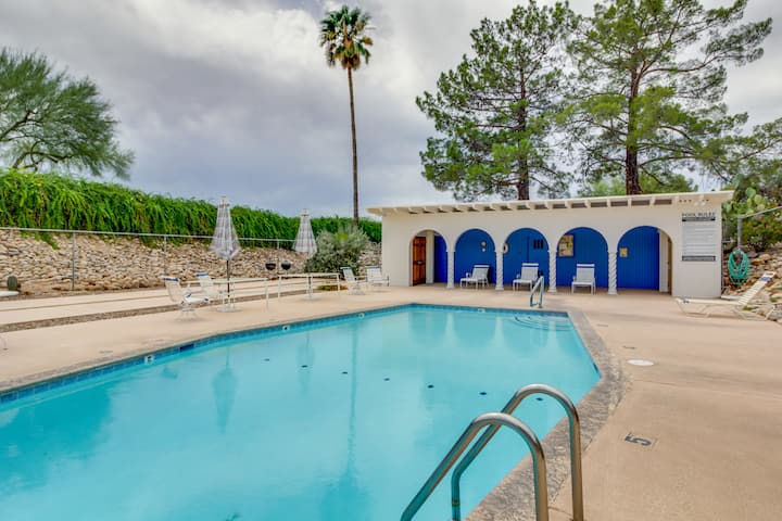 Tucson Townhome W/ Shared Pool In 55 + Community! - Tucson, AZ