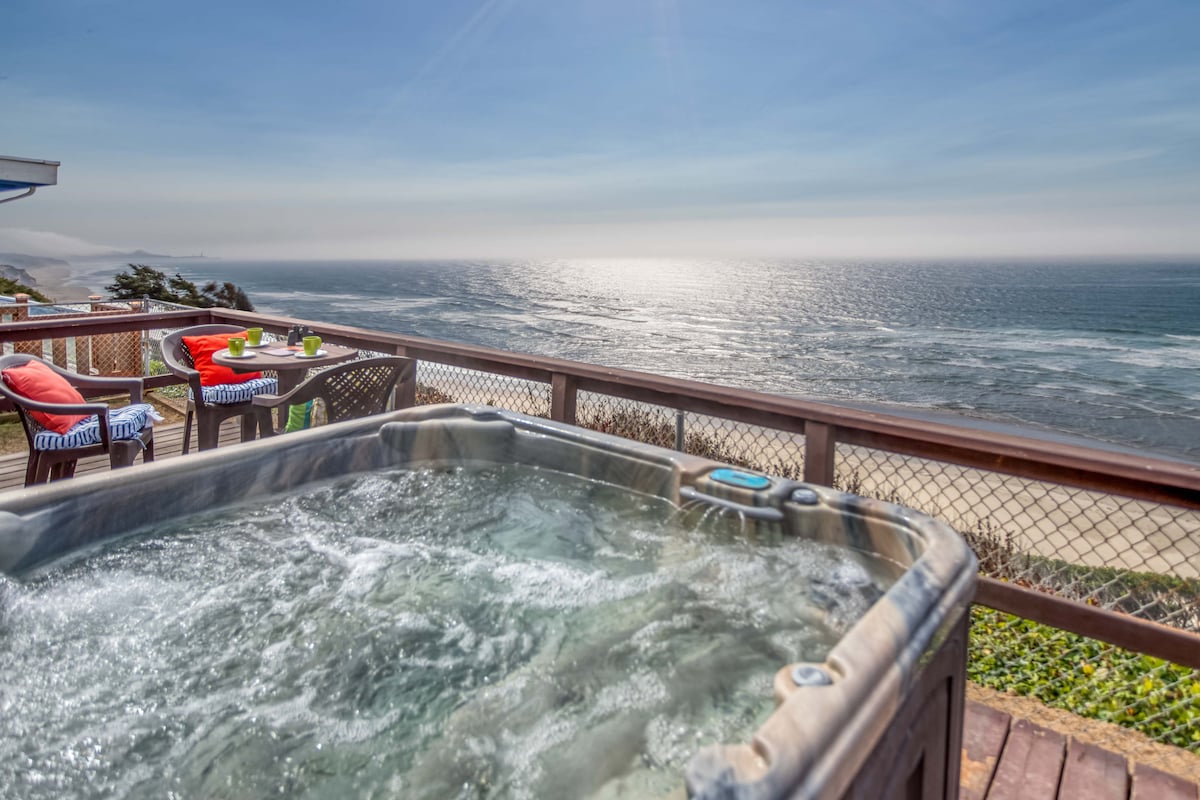 Retro Beach Cottage|Fenced Yard|Ocean View|Hot Tub - Houses for Rent in ...