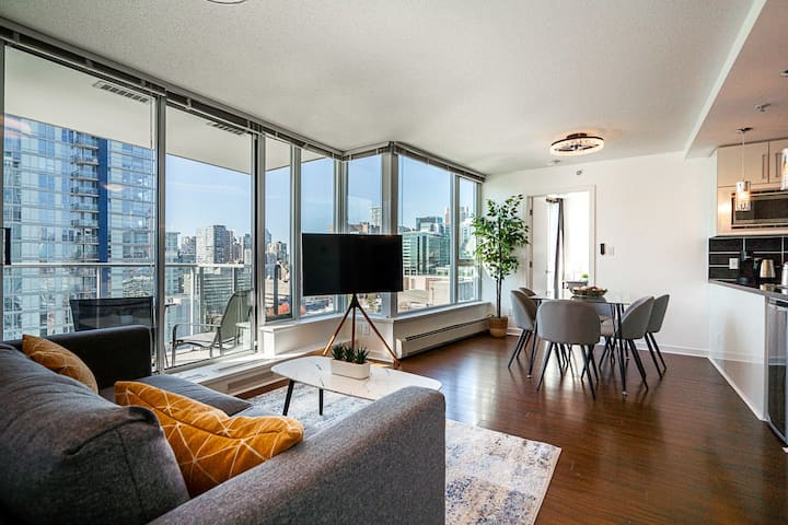 Gorgeous 2 Bedroom In Downtown - Vancouver