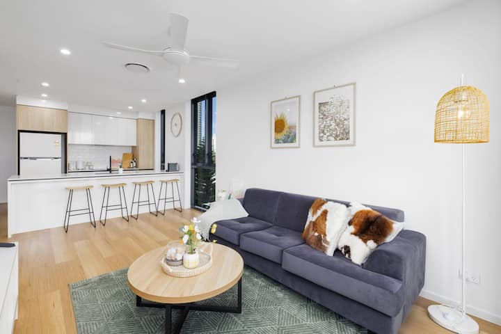 Essentia Apartment 2br,10mins Walk To The Sur'f - 서퍼스 파라다이스