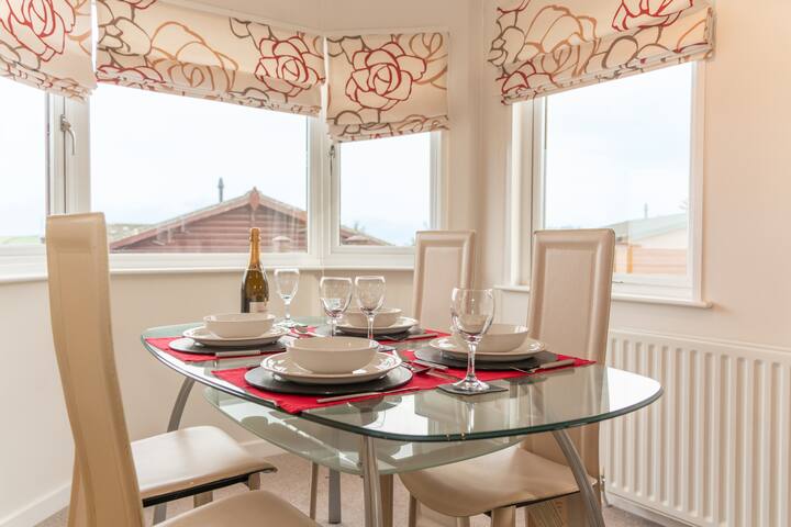 46 Meadow View Lodge - 3 Bed-sleeps 6-tjs46mv - Woolacombe