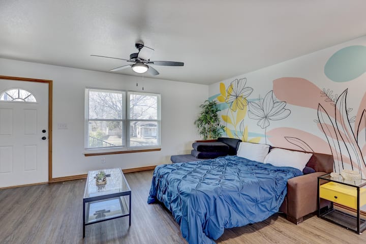 The Toucan: Dreamy 2 Bed Home Near Arts District - Joplin, MO