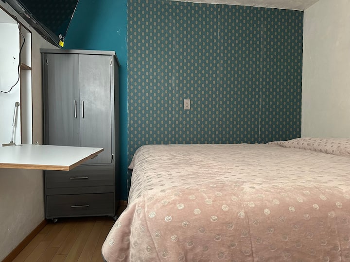 Room "13" Private Bathroom - Pachuca