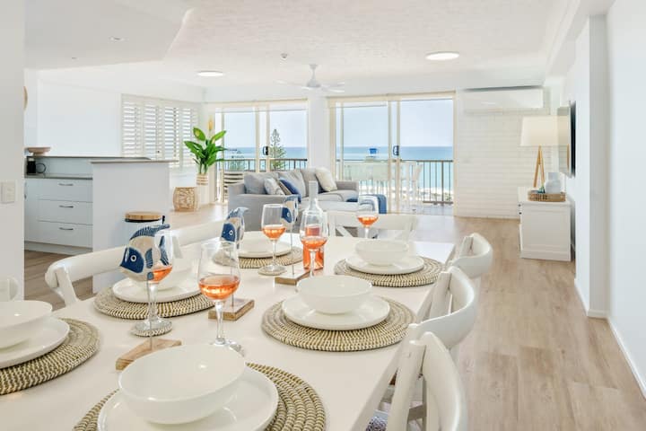 Beautiful Coastal Apartment With Epic Sea Views - Caloundra
