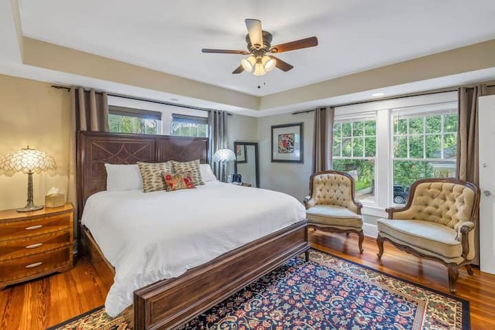 Walnut Room - St. Petersburg, FL