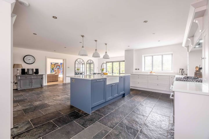 Luxurious Family Retreat In Ascot,close To Windsor - Bracknell