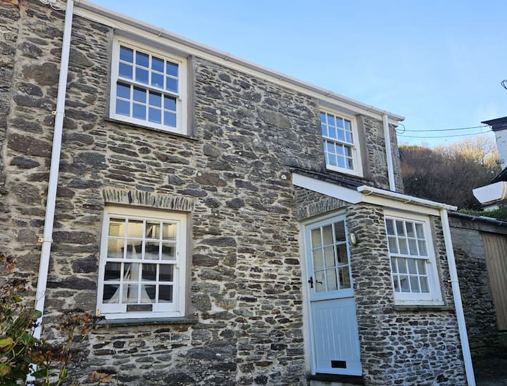 Bay Cottage - Pendower Beach