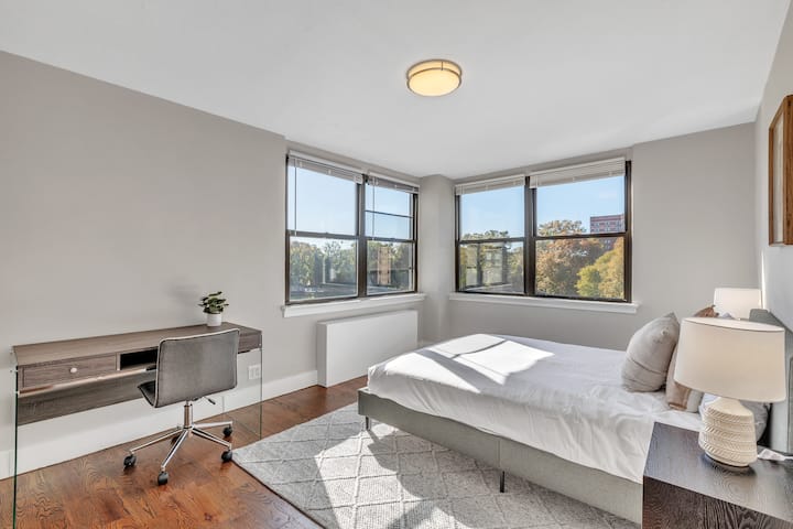 Avenue B546  Furnished 2br  With Parking, Pool - Philadelphia