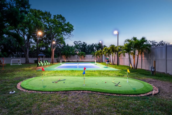 Private Resort | 10 Min To Ami Beach | Pickleball - Bradenton, FL