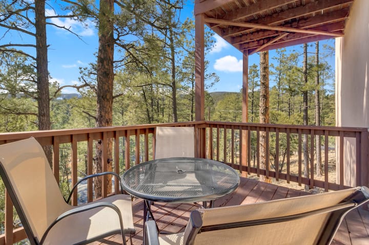 Treetop Hideaway - Ruidoso, NM