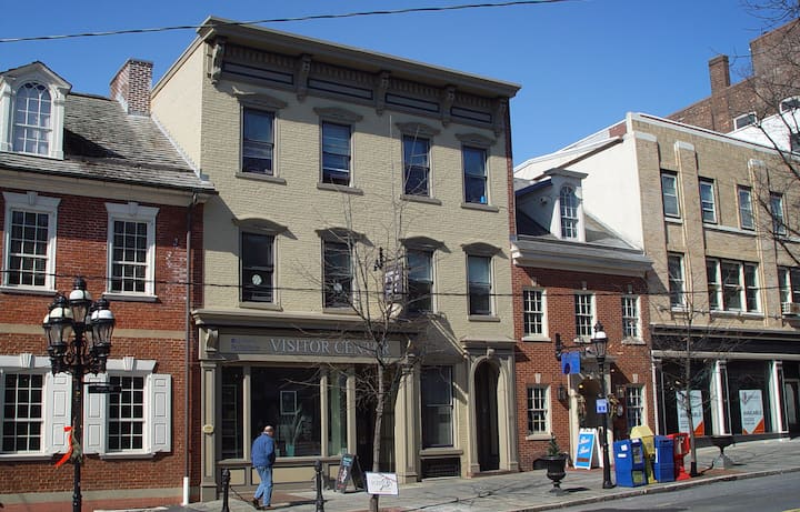 Stay Near Dorney Park & Wildwater Kingdom W/ Bfast - Bethlehem, PA