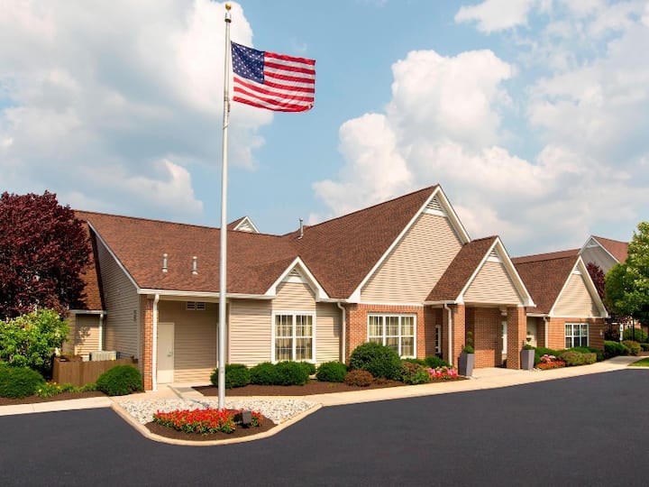 3 Spacious 2br Suites - Minutes To Lehigh Valley - Bethlehem, PA