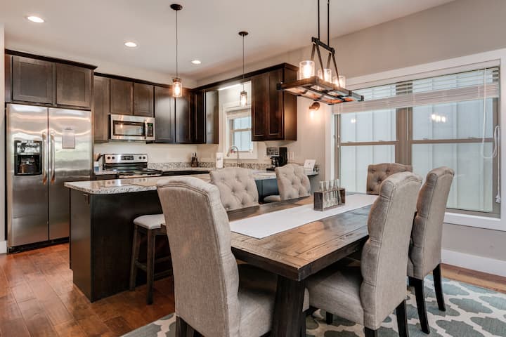 West Avl Monthly Rental W/ Game Room +Pet Friendly - Asheville