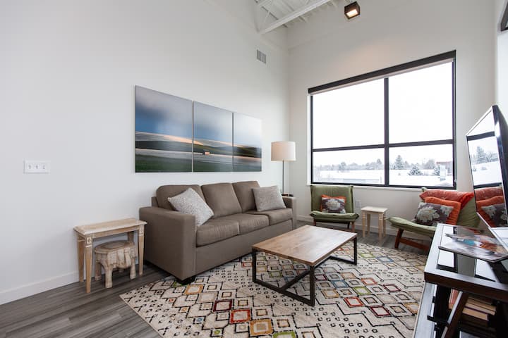 The Cat's Meow:midtown Bozeman - Bozeman, MT