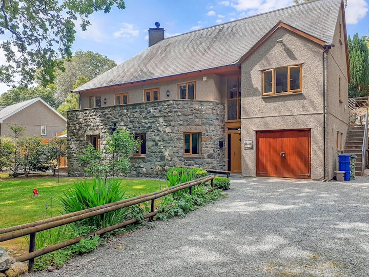 Cysgod Y Coed - Harlech