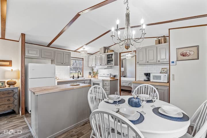 Blue Heron Lakefront, Caddo Lake, Kayaks & Canoes - Caddo lake