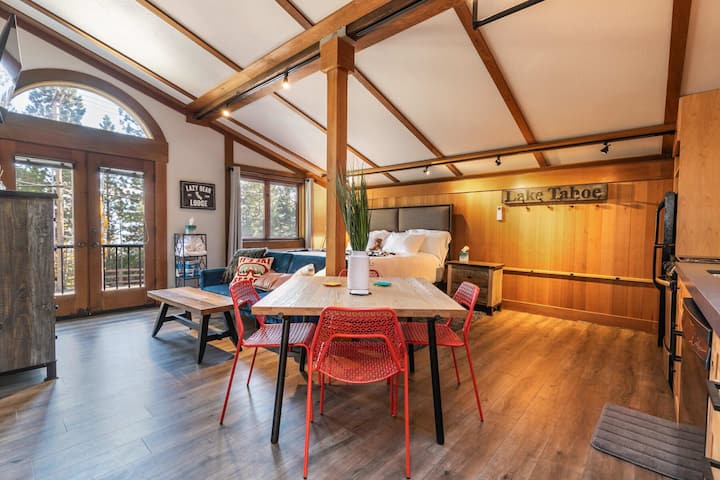 Studio W/incredible Location In Tahoe City! - Tahoe City, CA