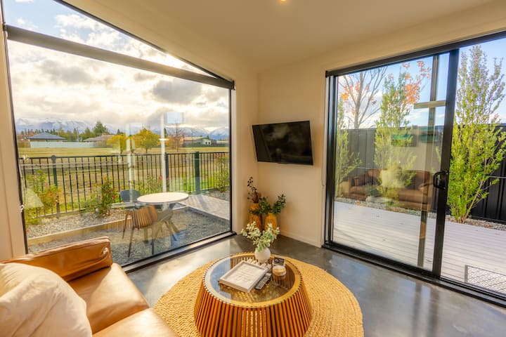 Ben Ohau Views, The Studio - Twizel