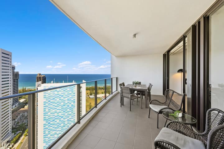 Ocean View 3-bed With Gym, Pool, Sauna & Parking - Broadbeach