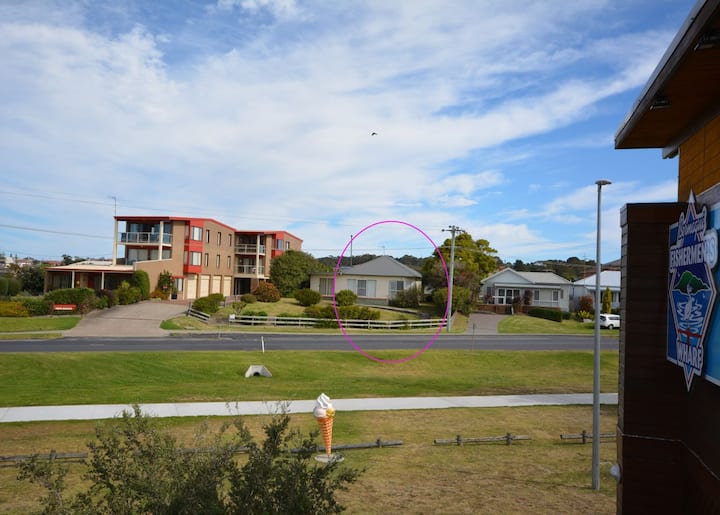 68 Lamont St - Harbourside - Bermagui