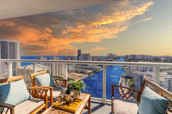 Near Beach + Pool + Infinity View |Balcony + Gym - Hallandale Beach, FL