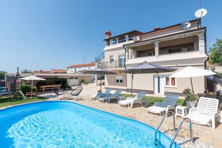 Dobrec With Shared Pool - Apartment No.1 With Terr - Vrsar